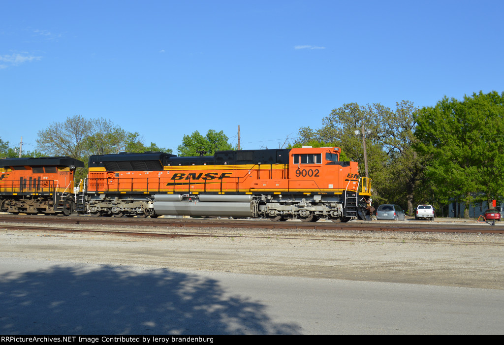 BNSF 9002